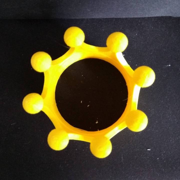 3D Printable Funko crown prop by Gabriel