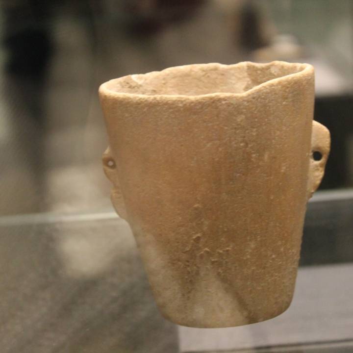 3D Printable Marble Beaker with Two Lugs by Scan The World