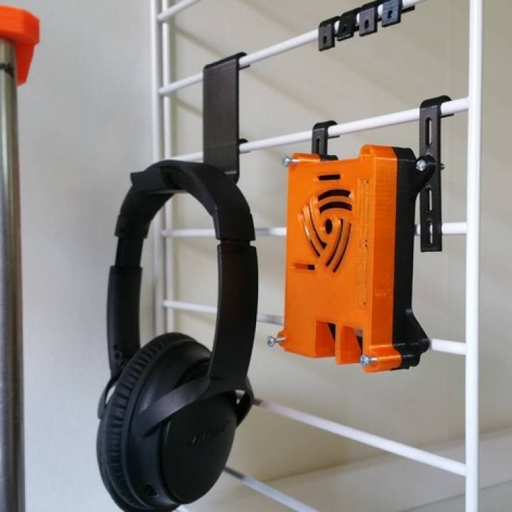3D Printable Hangers for the STRING system by Patrik Rosén