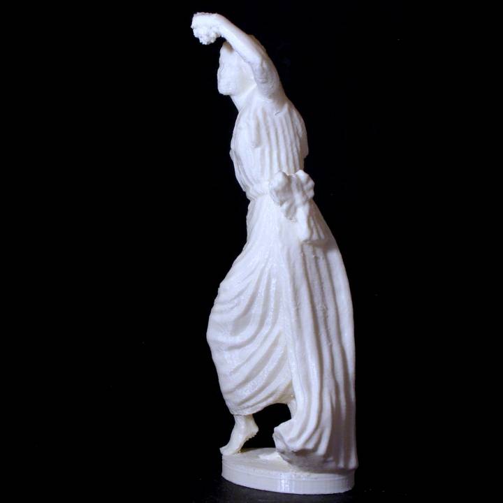 3D Printable Dancer by Scan The World
