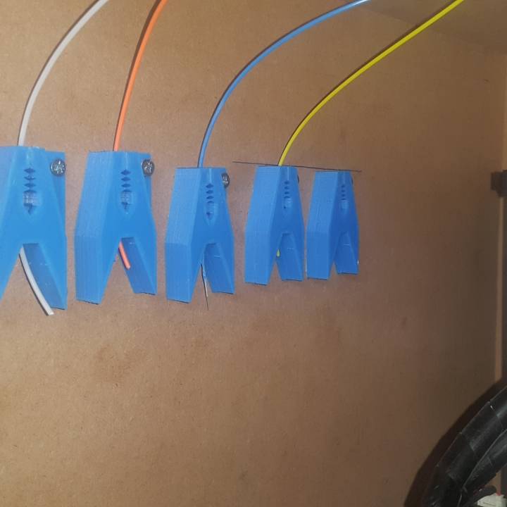 3D Printable 1.75mm Filament Clip by fritz mulder