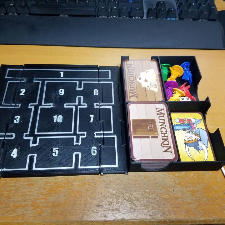 3D Printable Munchkin Deluxe travel box by Joshua Dennis