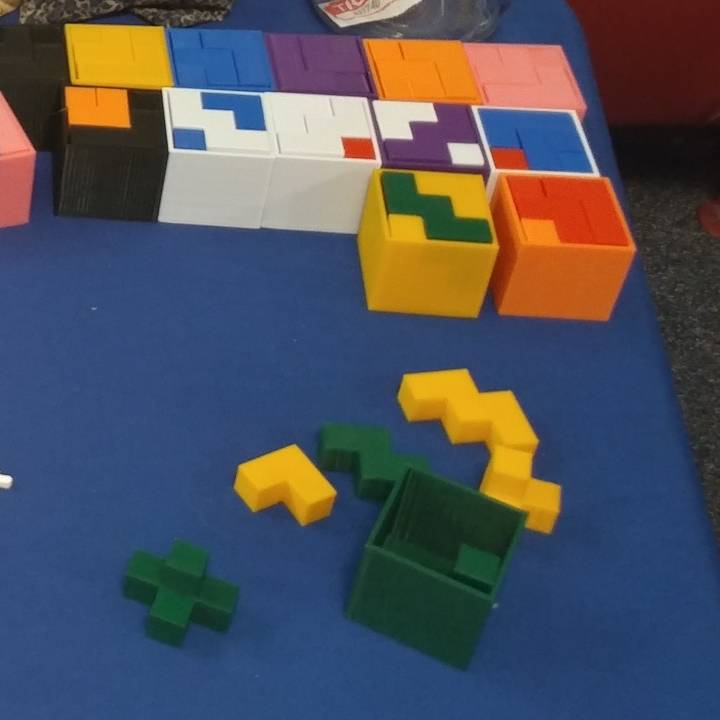 3D Printable 3x3 Puzzle Box by Fenix 3d