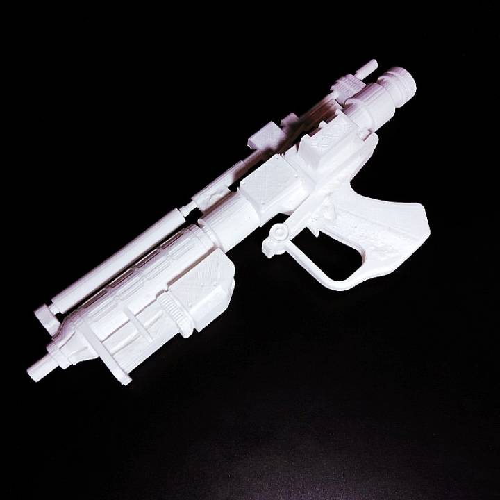 3D Printable BAW E5 Blaster Rifle (fanmade) by Nicholas Martinez
