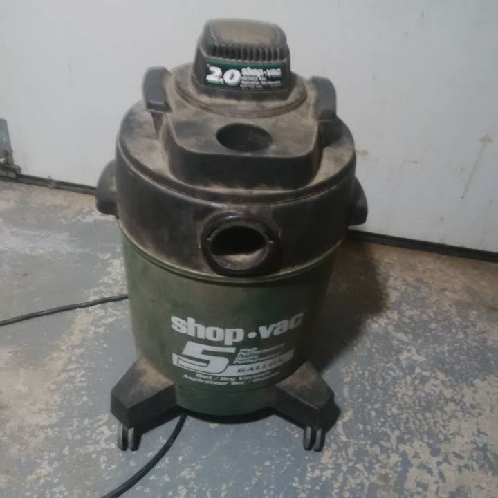 3D Printable Shop-Vac Wheel Pillar by Louis Dionne