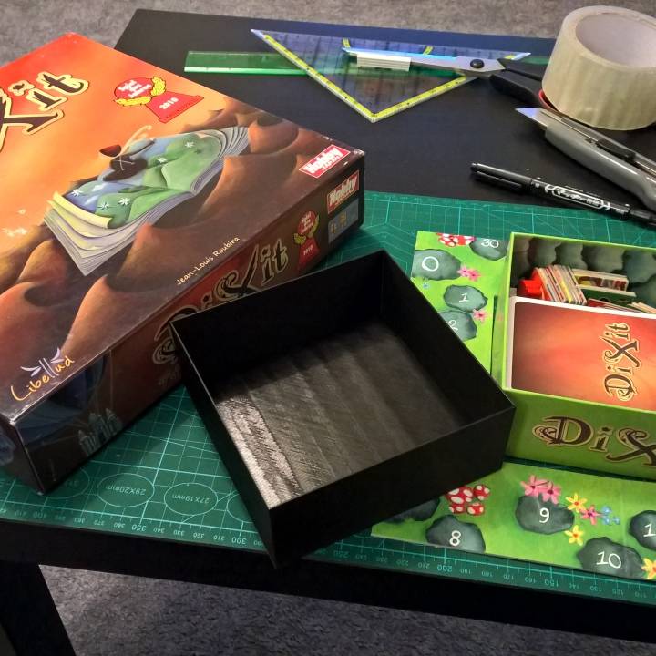 3D Printable DiXit Minimal Box by Tomáš Kunert