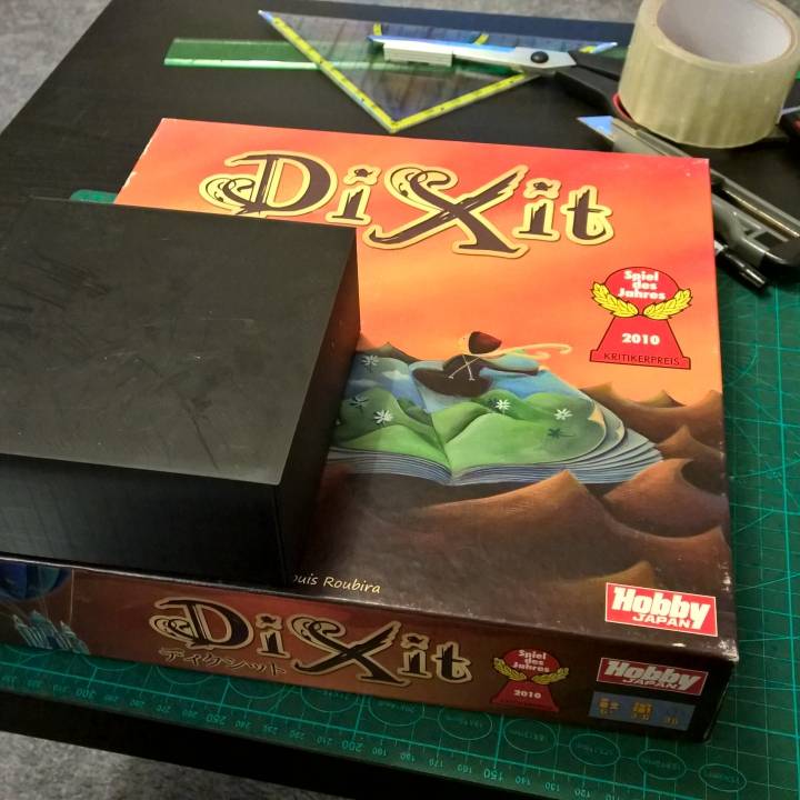 3D Printable DiXit Minimal Box by Tomáš Kunert