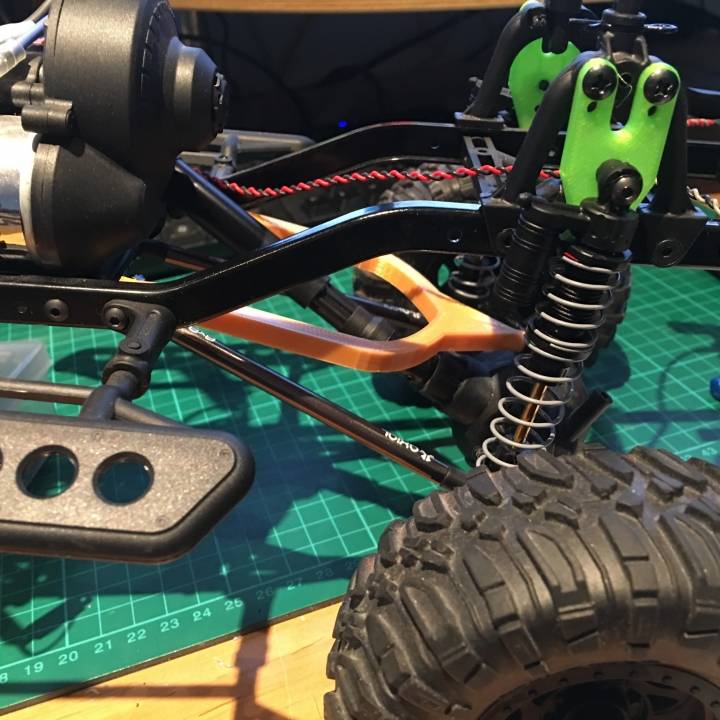 3D Printable Axial SCX10 Wishbone for Lift Kit by Phil Fryer