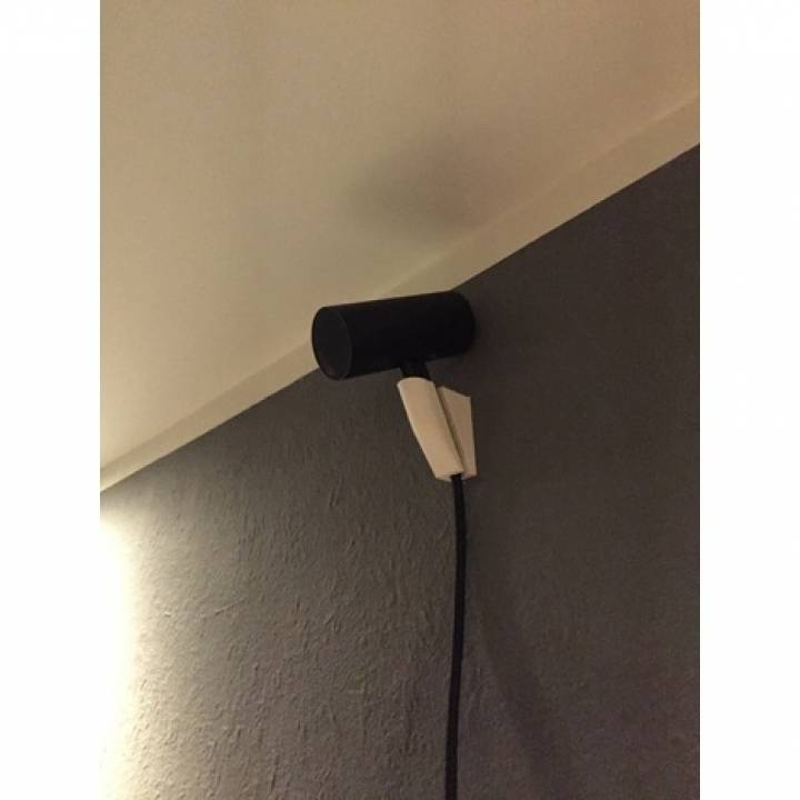 3D Printable Oculus Sensor Wall Mount by Jesper Nielsen