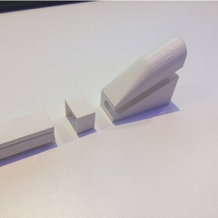 3D Printable Oculus Sensor Wall Mount by Jesper Nielsen