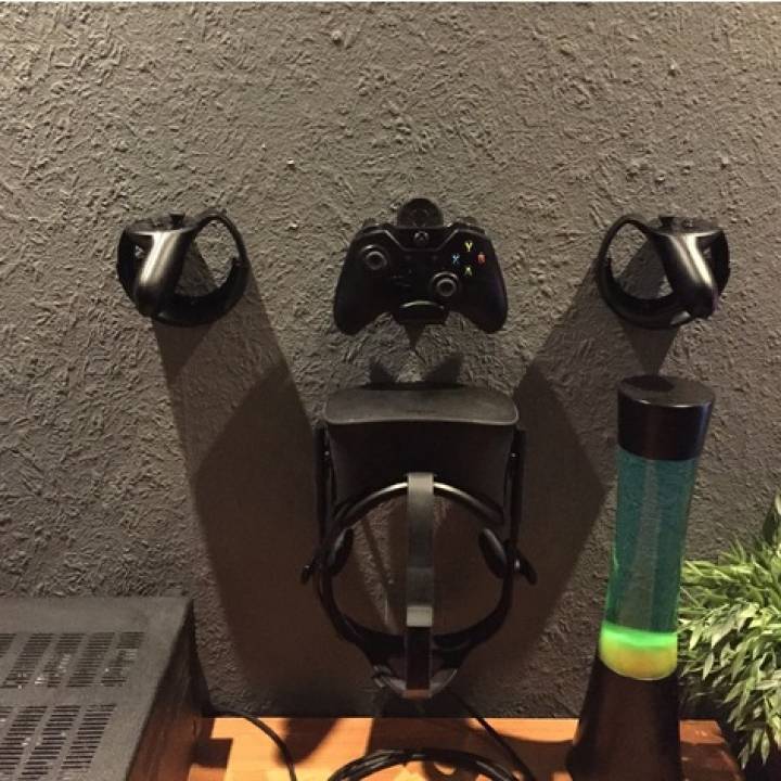 3D Printable Oculus Touch Wall Mount by Jesper Nielsen