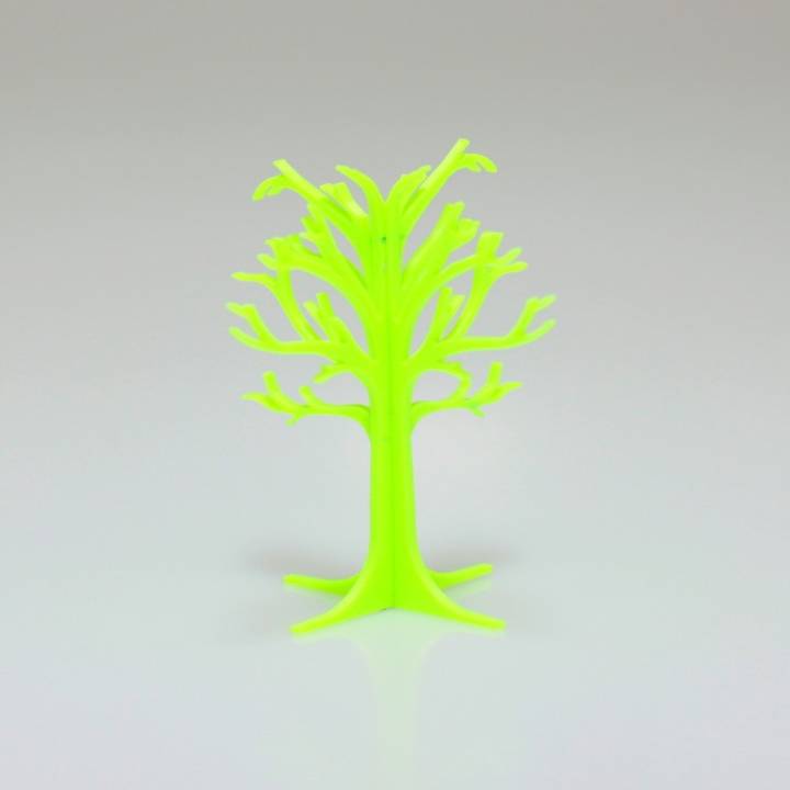3D Printable Small Tree by BEEVERYCREATIVE