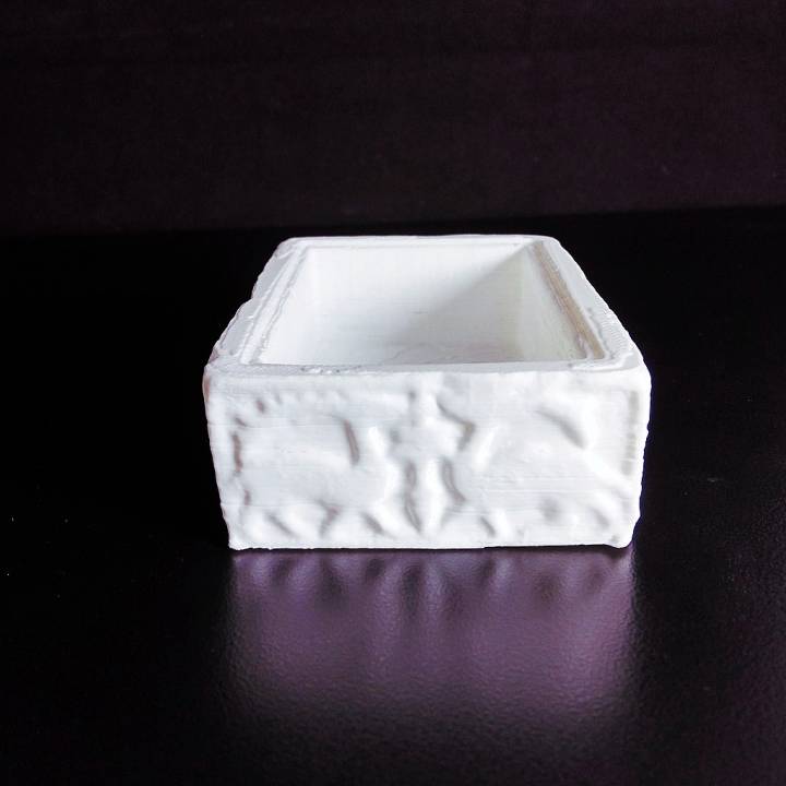 3D Printable Box shaped basin by Caz Egelie