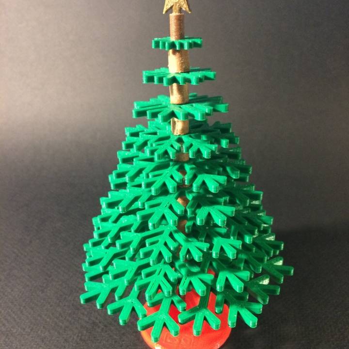 3D Printable Christmas Tree - DiY (printable) by Chris Schneider