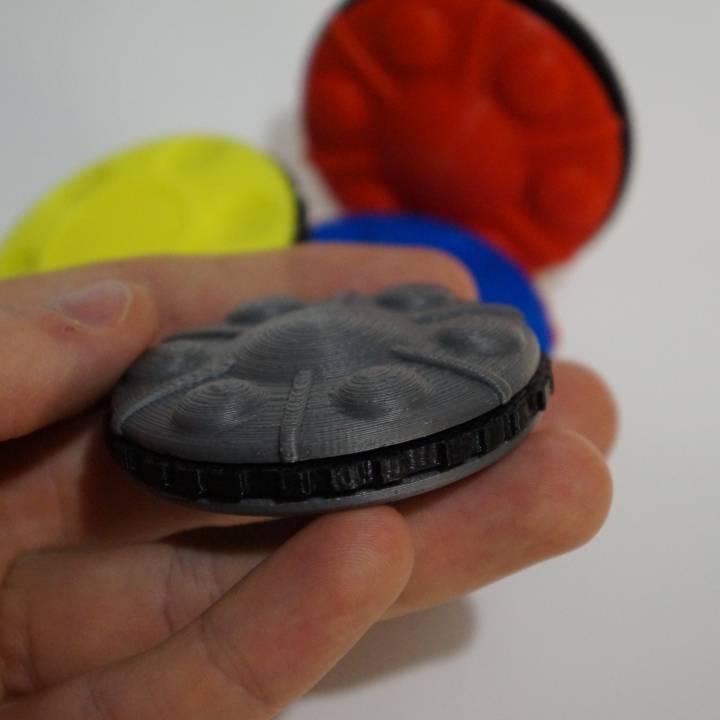 3D Printable UFO Fidget Devices by Jon Cleaver