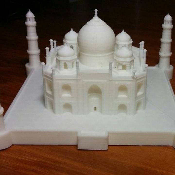 3D Printable Nicely Detailed Model of The Taj Mahal by Birk Binnard