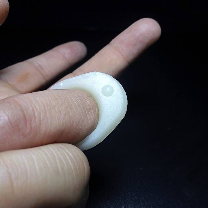 3D Printable Ring with spinning sphere by Matas Batutis