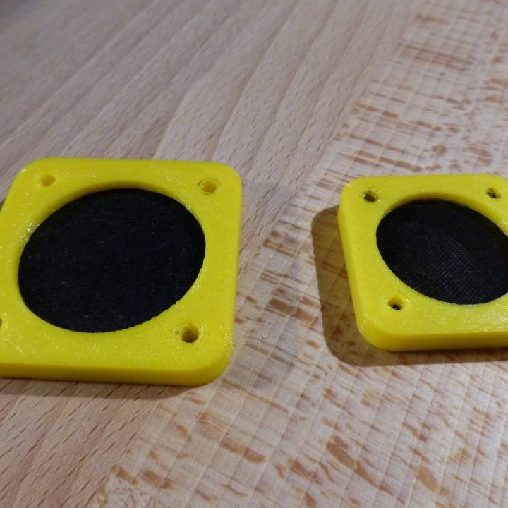 3D Printable Filters For 30mm And 40mm Fans by Florian Riepen