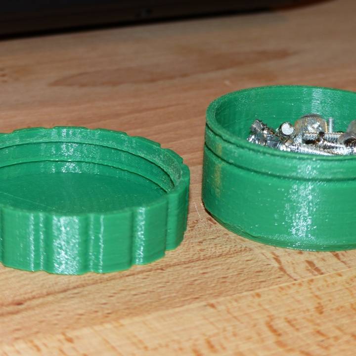 3D Printable Screw-in Container by Florian Riepen