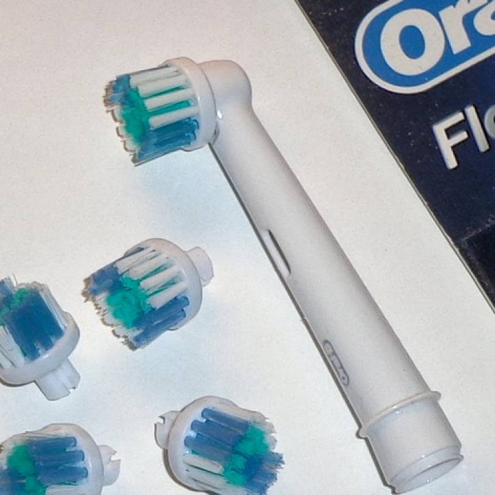 3D Printable Brushbot by Willem van Dreumel