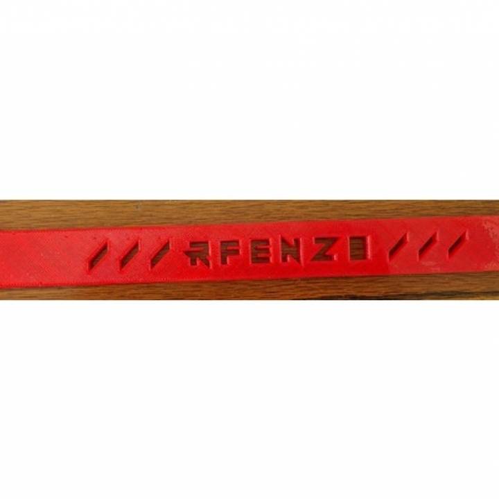 3D Printable High-End Graphics Card Support by Romano Fenzo