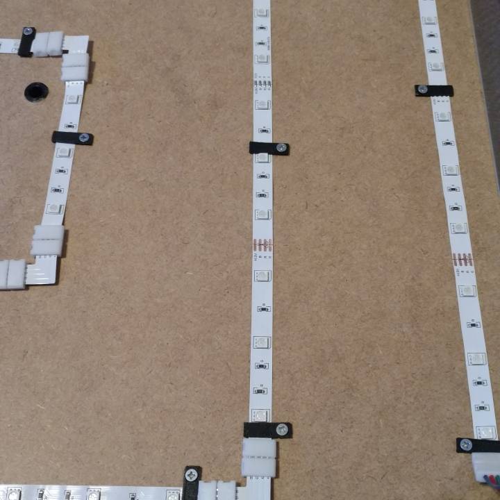 3D Printable 10mm LED Strip Light Mounting Bracket by Mframe