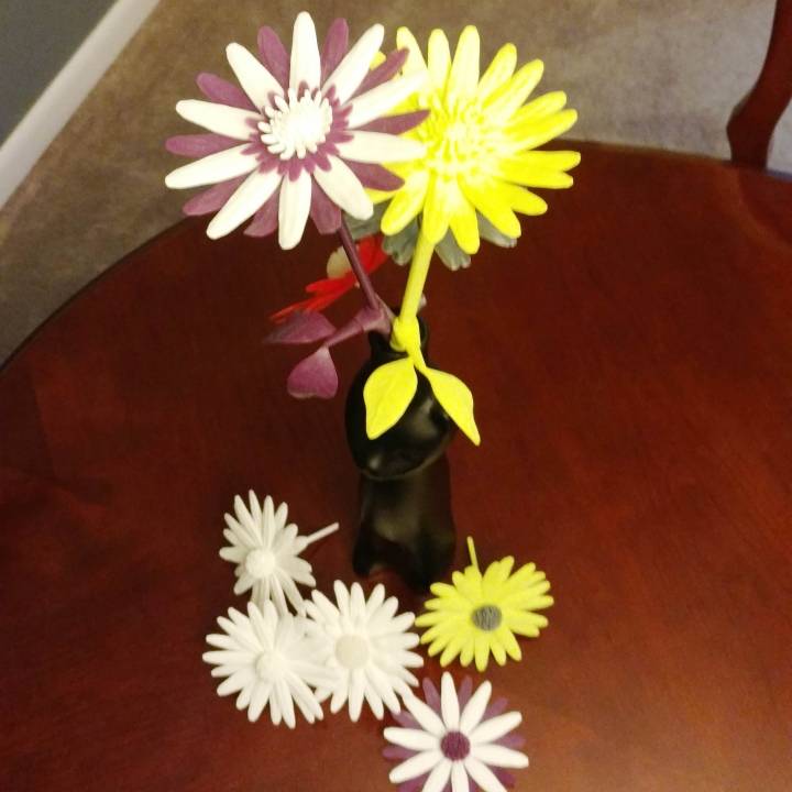 3D Printable Daisy - Flat flower by cmag