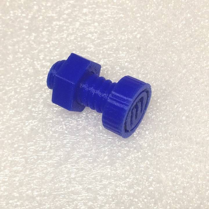3D Printable Nut and Bolt by Muzz64