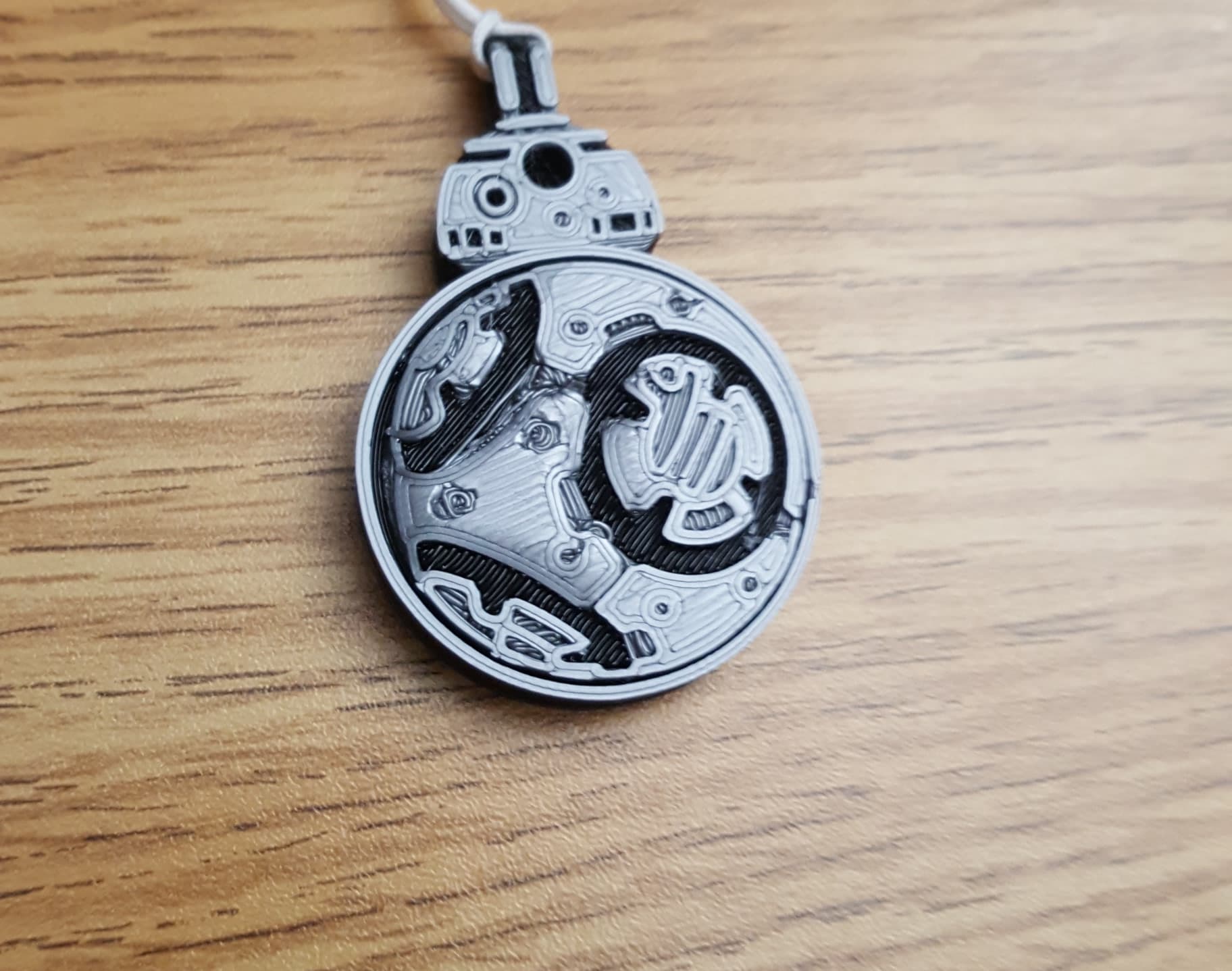 3D Printable Rotating BB8 Droid And BB8 Key Fob by Muzz64