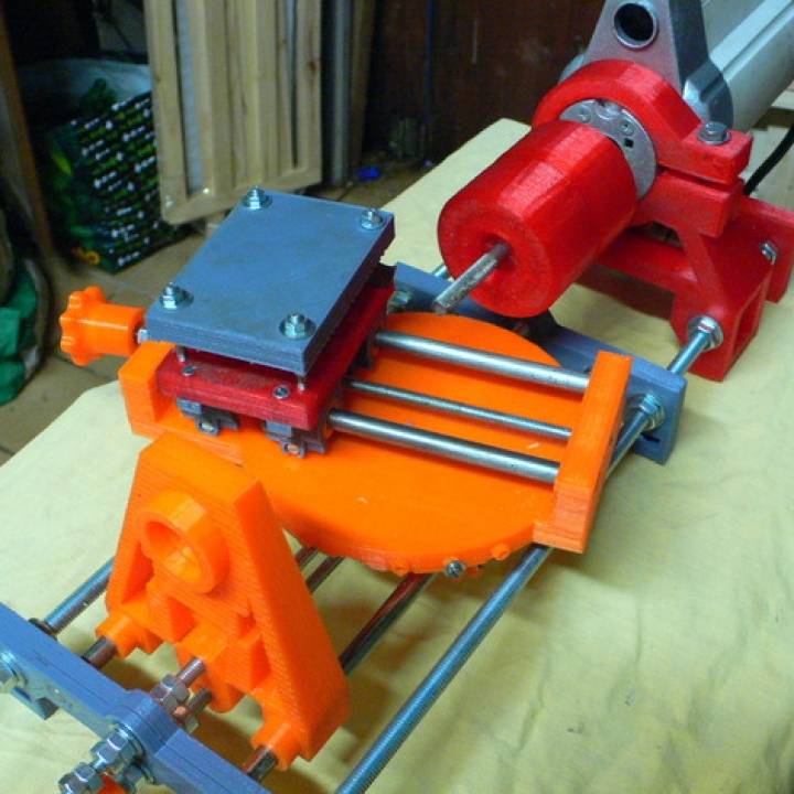 3D Printable adjustable lathe by Claude Gil