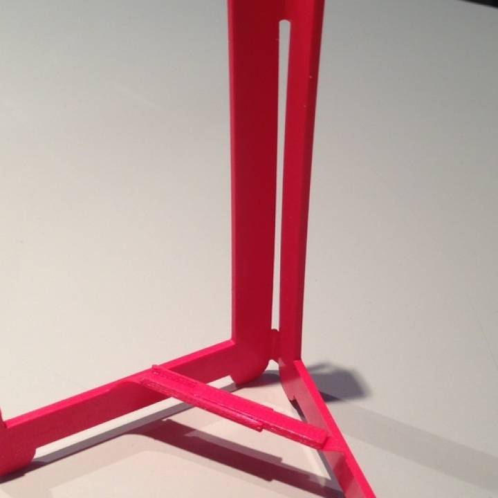 3D Printable Stand by Greg Zumwalt