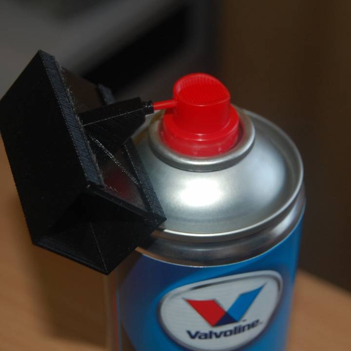 3D Printable Motorcycle Chain lube accessory by Zsolt