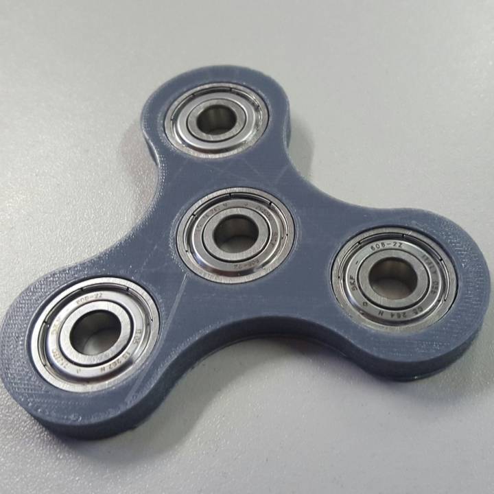 3D Printable hand spinner by Pierre Gilly