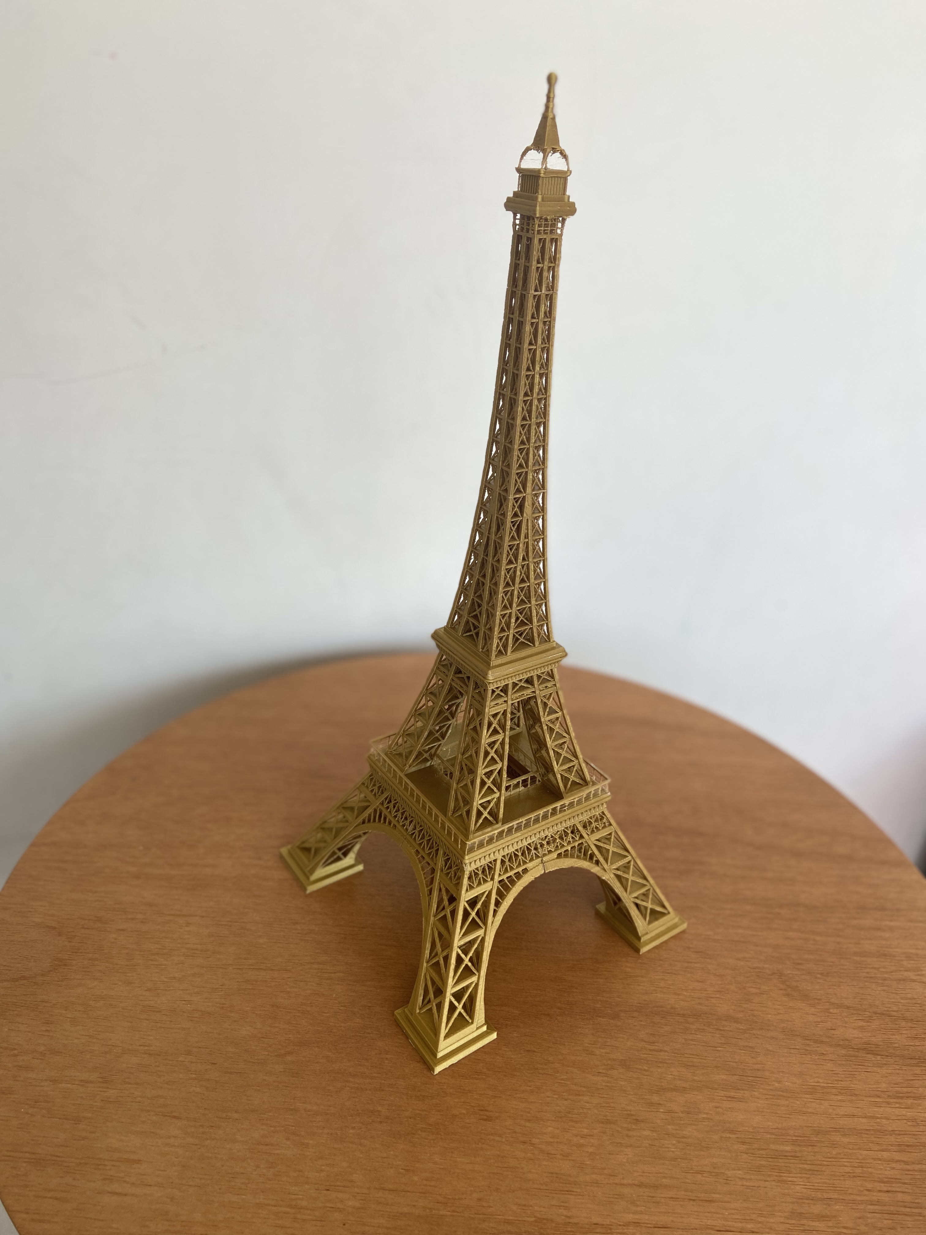 3D Printable Eiffel Tower Model by Roger Peng