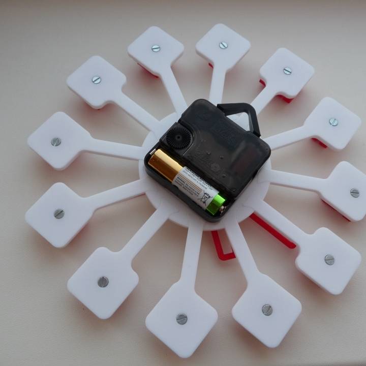 3D Printable Clock by Denis