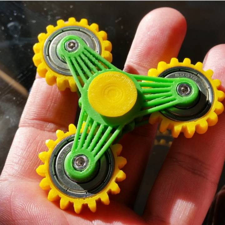 3D Printable Slim gear spinner by Dmitry Bychkov