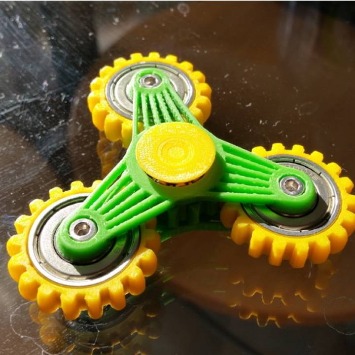 3D Printable Slim gear spinner by Dmitry Bychkov