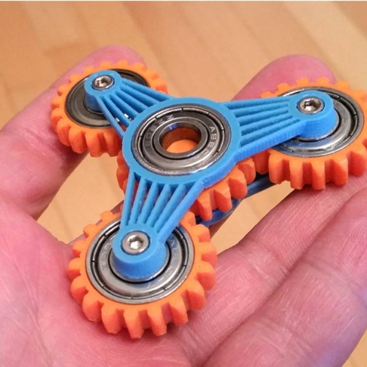 3D Printable Gear spinner by Dmitry Bychkov
