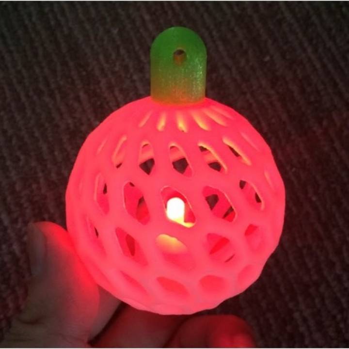 3D Printable LED Christmas Ornament by Jaeman Park