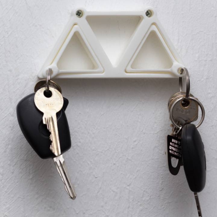 3D Printable Triangle key holder by Frédéric Callondann