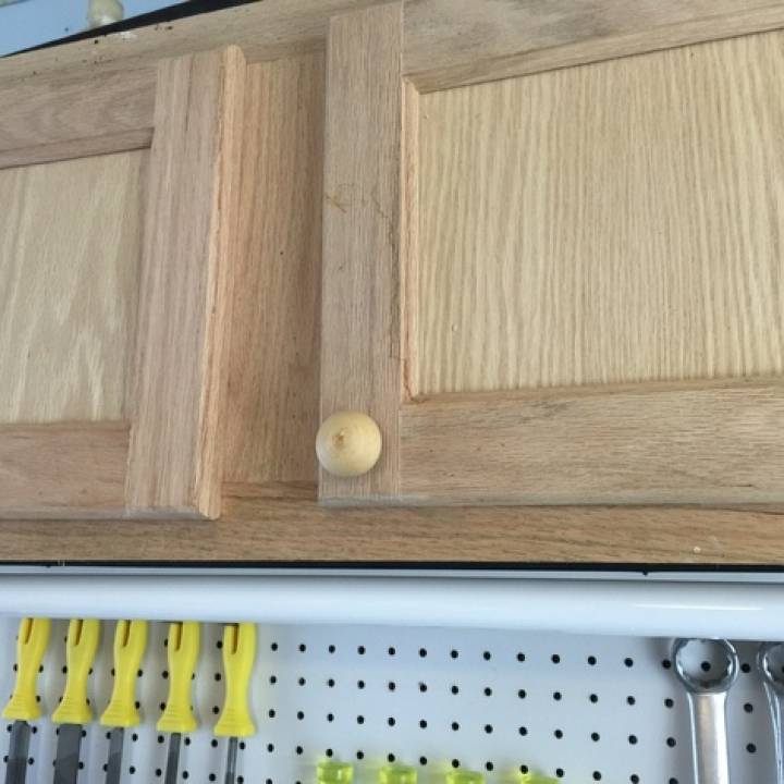 3D Printable Wood Filament Cabinet Knob by Chuck Hellebuyck