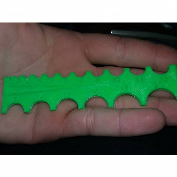 3D Printable Radius ruler / régle pour rayon by Jimmy T