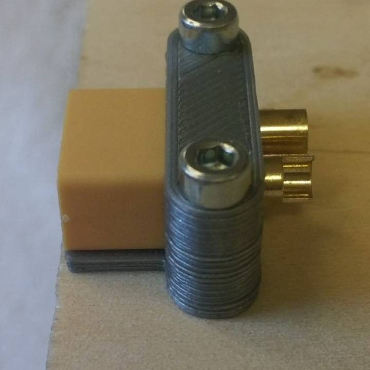 3D Printable XT60/XT30 mount by Kjell Kernen
