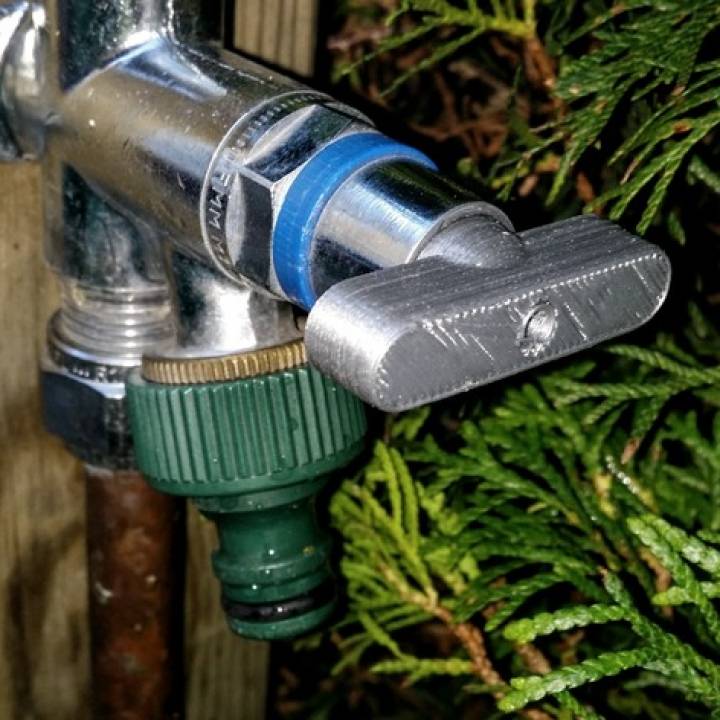 3D Printable Small Outdoor Faucet key handle by Kjell Kernen