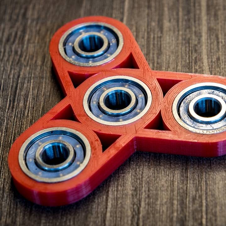 3D Printable Tri Spinner by Vladimir Mariano