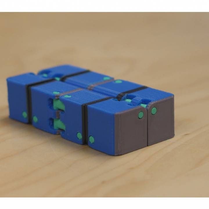 3D Printable Multi-Color Kobayashi Fidget Cube by Mosaic Manufacturing