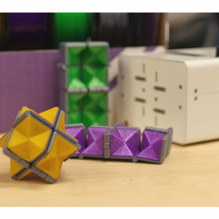 3D Printable Multi-Color Fidget Star by Mosaic Manufacturing
