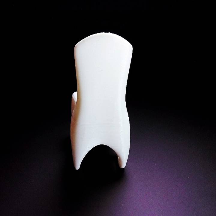 3D Printable Tooth CHair by Jose Ramon Yerovi Salas