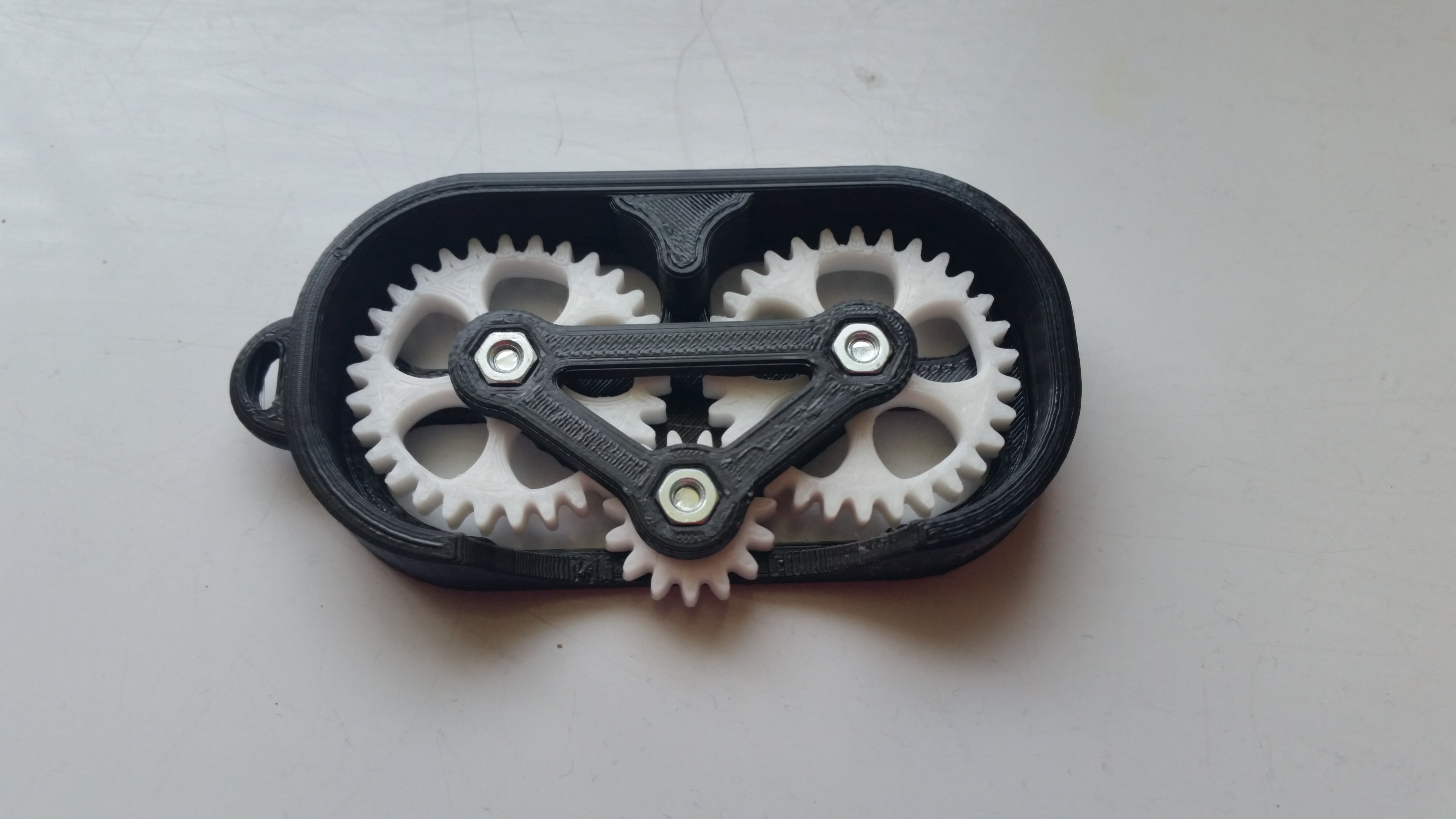 3D Printable Fidget Gear Keyring by Evan Kennedy
