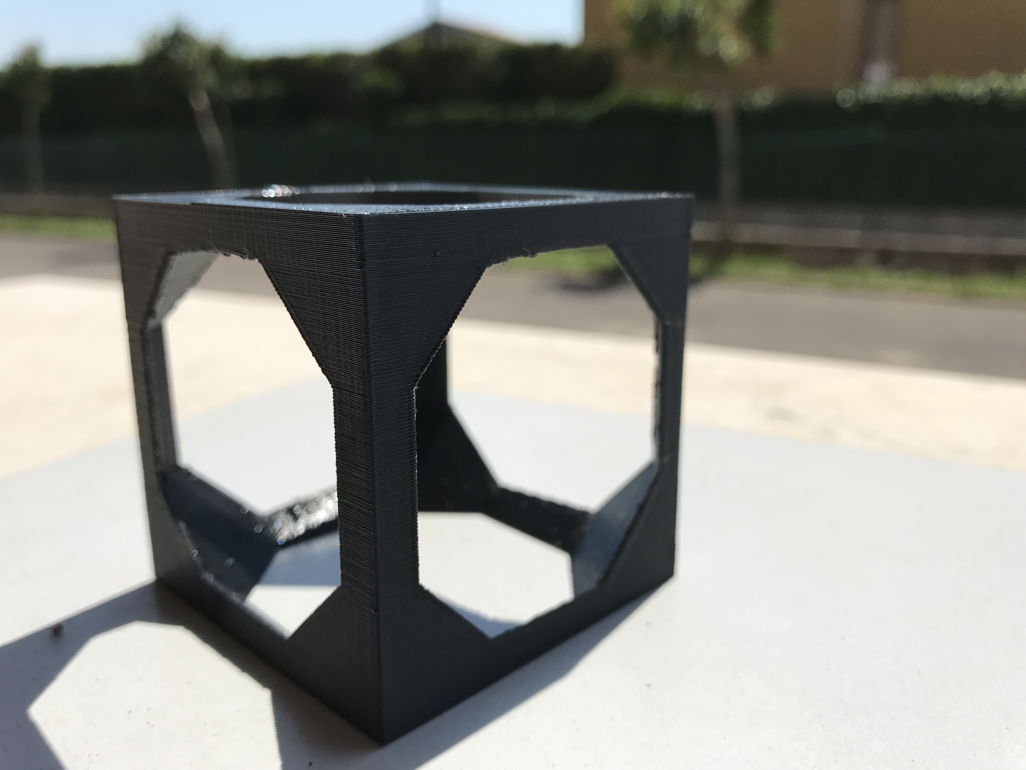 3D Printable Hollow Cube by MakeVr